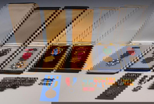 136: (9) US MILITARY MEDALS & RIBBONS, WEST POINT