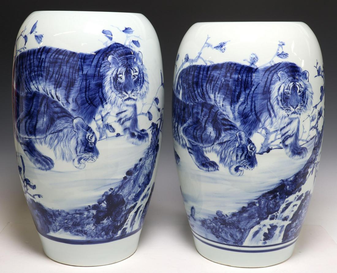 (2) LARGE ASIAN BLUE & WHITE PORCELAIN TIGER VASES (#0804) on Jan 21 ...