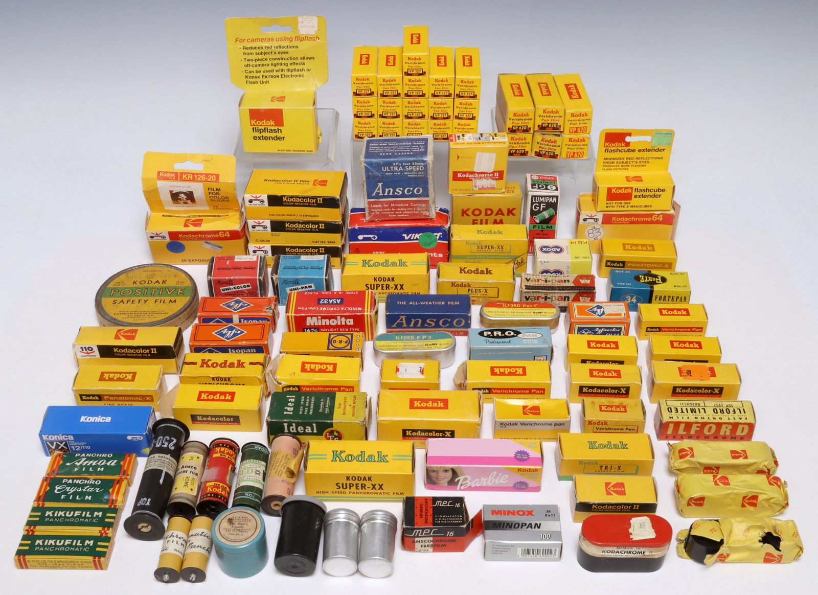 (aprx 92) Kodak & Others Film In Boxes 1950-1990 Auction