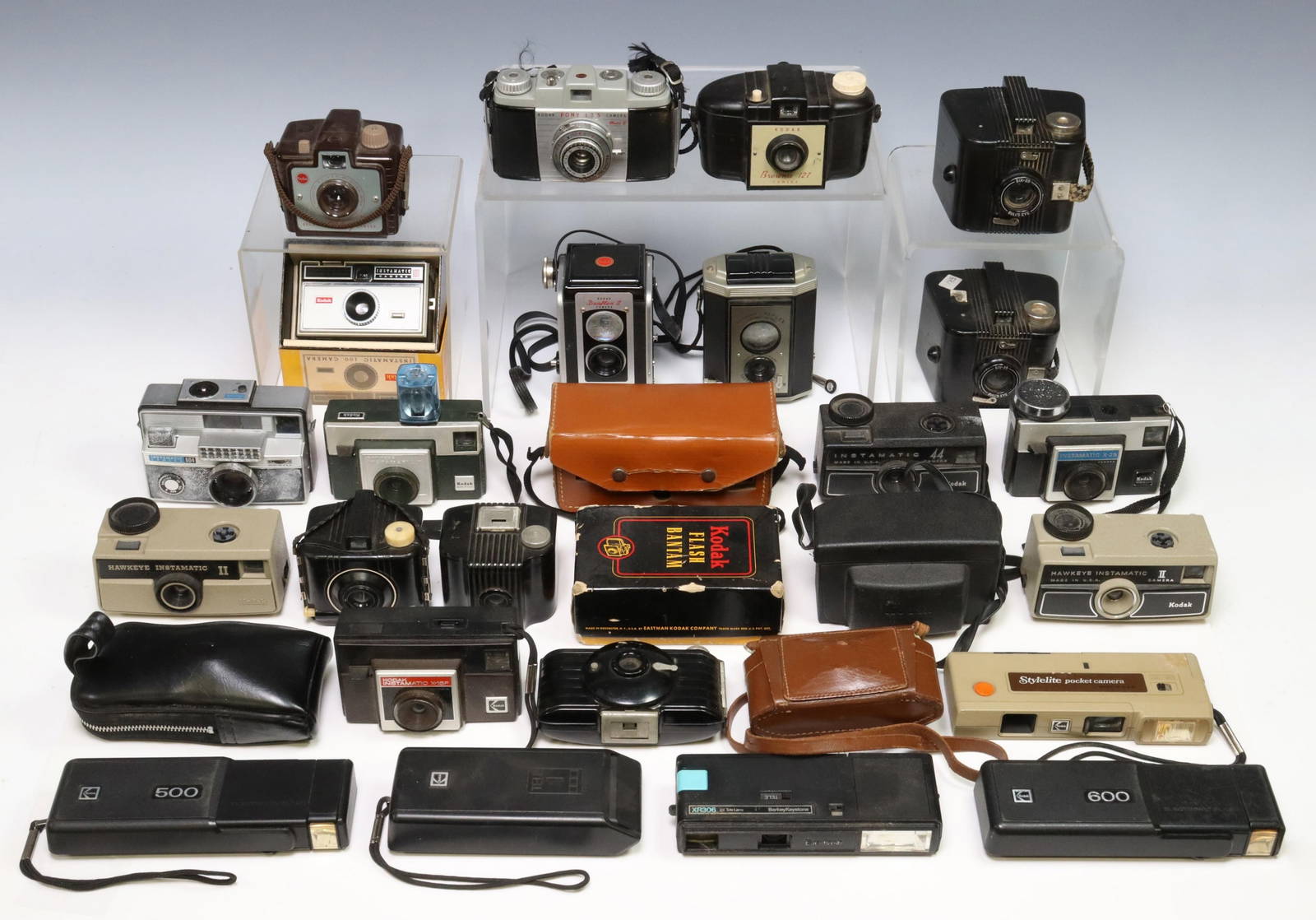(28) Vintage Kodak Cameras Auction