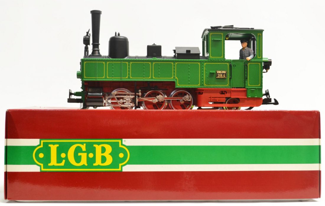 135: LGB MODEL TRAIN STEAM LOCOMOTIVE #2073D