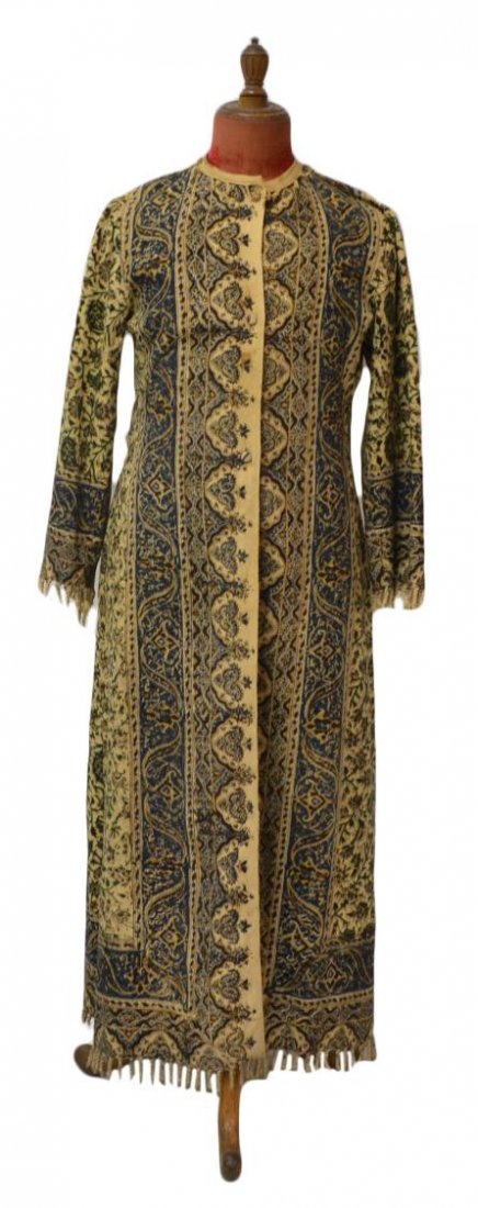 (5) COLLECTION TEXTILES, INDIAN SARI, LONG COAT