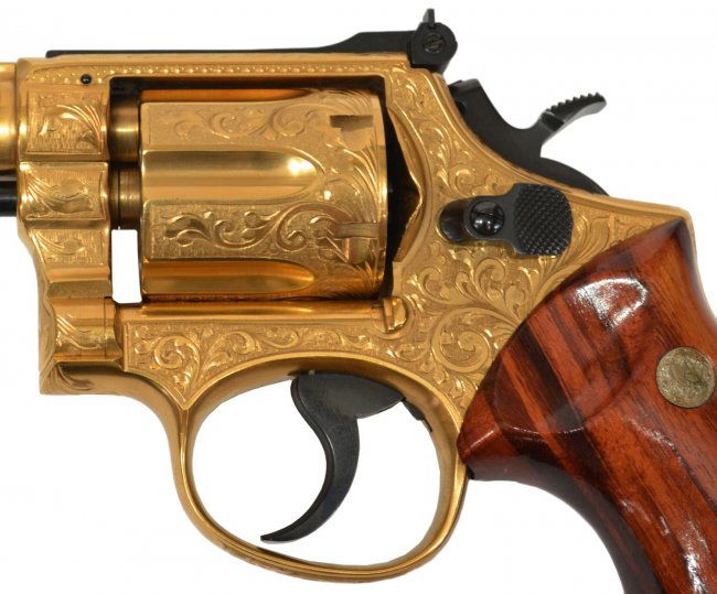 ENGRAVED & GOLD SMITH & WESSON .38 REVOLVER : Lot 237