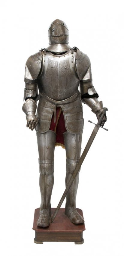 VINTAGE SPANISH SUIT OF ARMOR : Lot 790