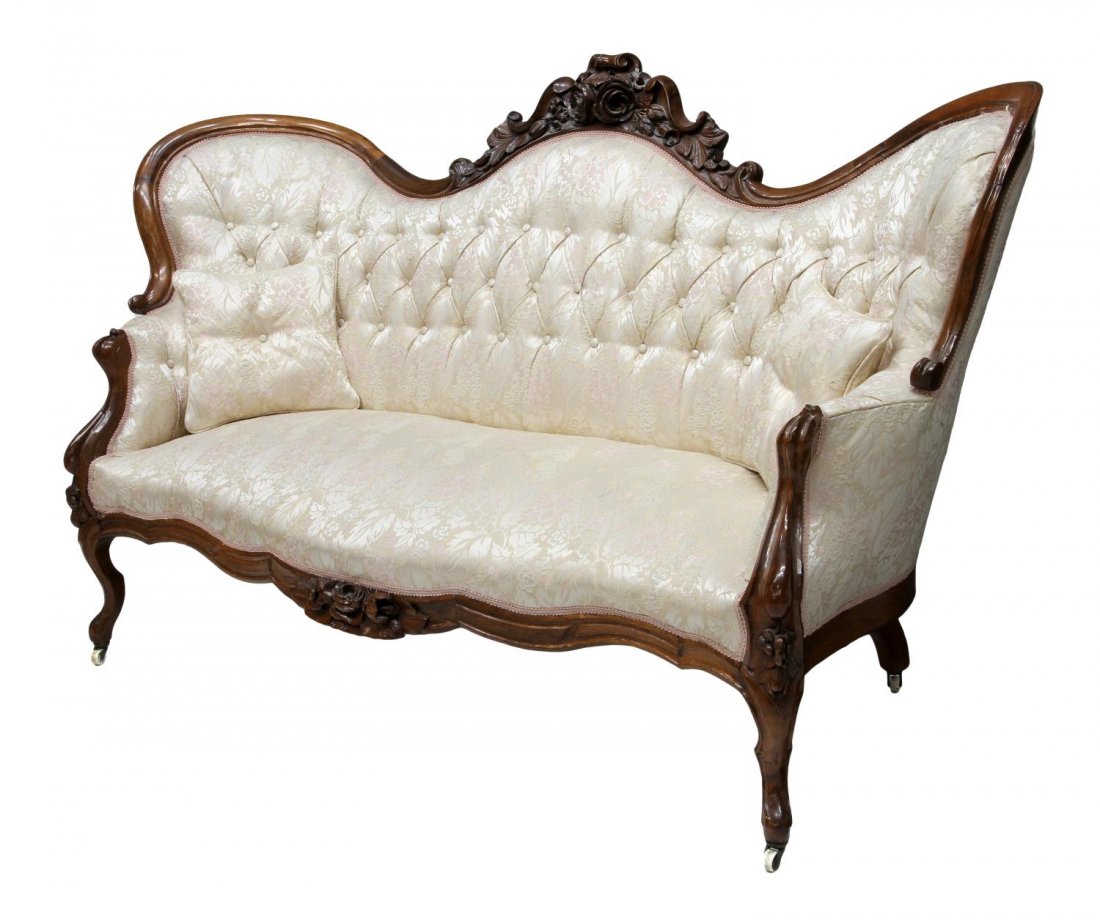 AMERICAN VICTORIAN FLORAL CARVED BUTTONED SOFA