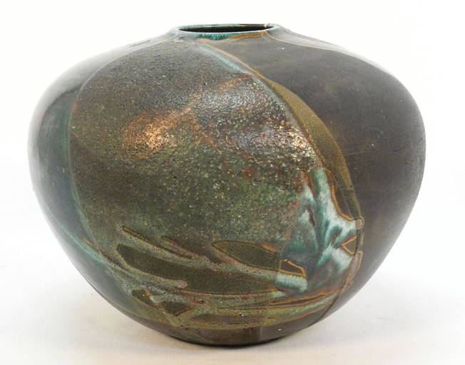 Raku Vase Signed (Tony) Evans, 10 1/4" High. - May 10, 2022 | Lunds ...