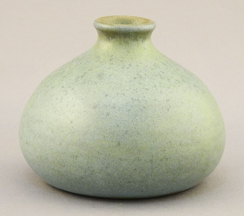 Stoneware Vase Monogrammed Jg (jan Grove), 2 3/4"h. Auction