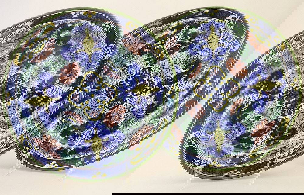 Pair Of Royal Doulton "madras" Wall Plates, 10 1/2" Diameter. Auction