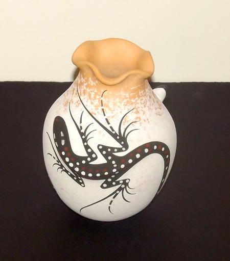 Zuni 3D Lizard Pottery - Dec 01, 2013 | SOUTHWESTERN STYLE GALLERY in TX