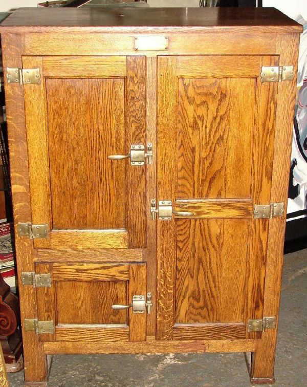 1051A: 1920'S OAK ICEBOX WITH RACKS - MACY'S