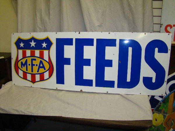 MFA Feeds Porcelain Sign. - Dec 21, 2008 | Weiss Auctions in NY