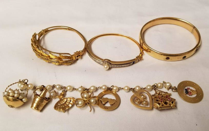 Gold Jewelry Lot.