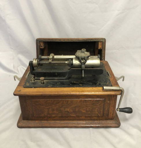 Oak Cased Edison Triumph Model E Phonograph