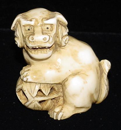 20th Century Ivory Netsuke Foo With Pea