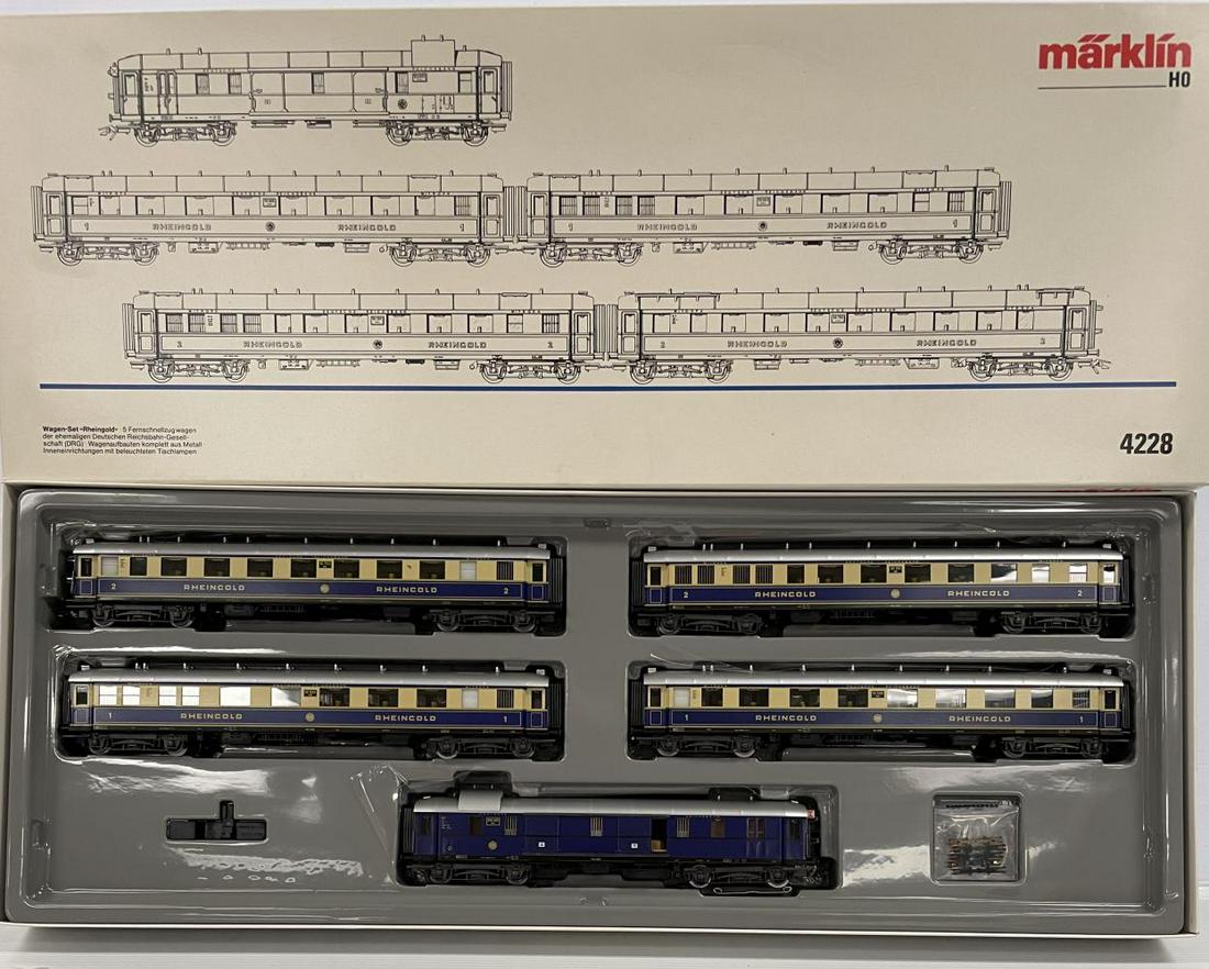 Marklin Ho 4228 Rheingold Express Passenger Set