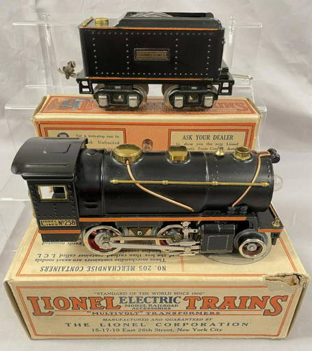 Super Boxed Early Lionel 258 Steam Loco