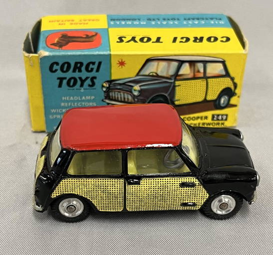 Corgi 249 Mini Cooper De-Luxe Wickerwork w/Box - Jul 07, 2022 | Weiss ...