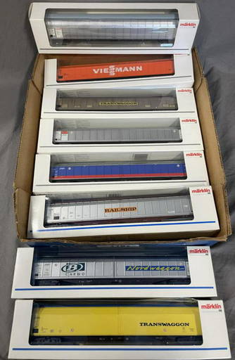 8 Marklin Ho Scale Container Cars