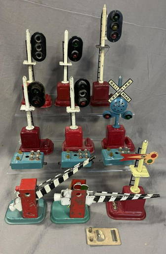 13pc Sakai Train Accessories Group