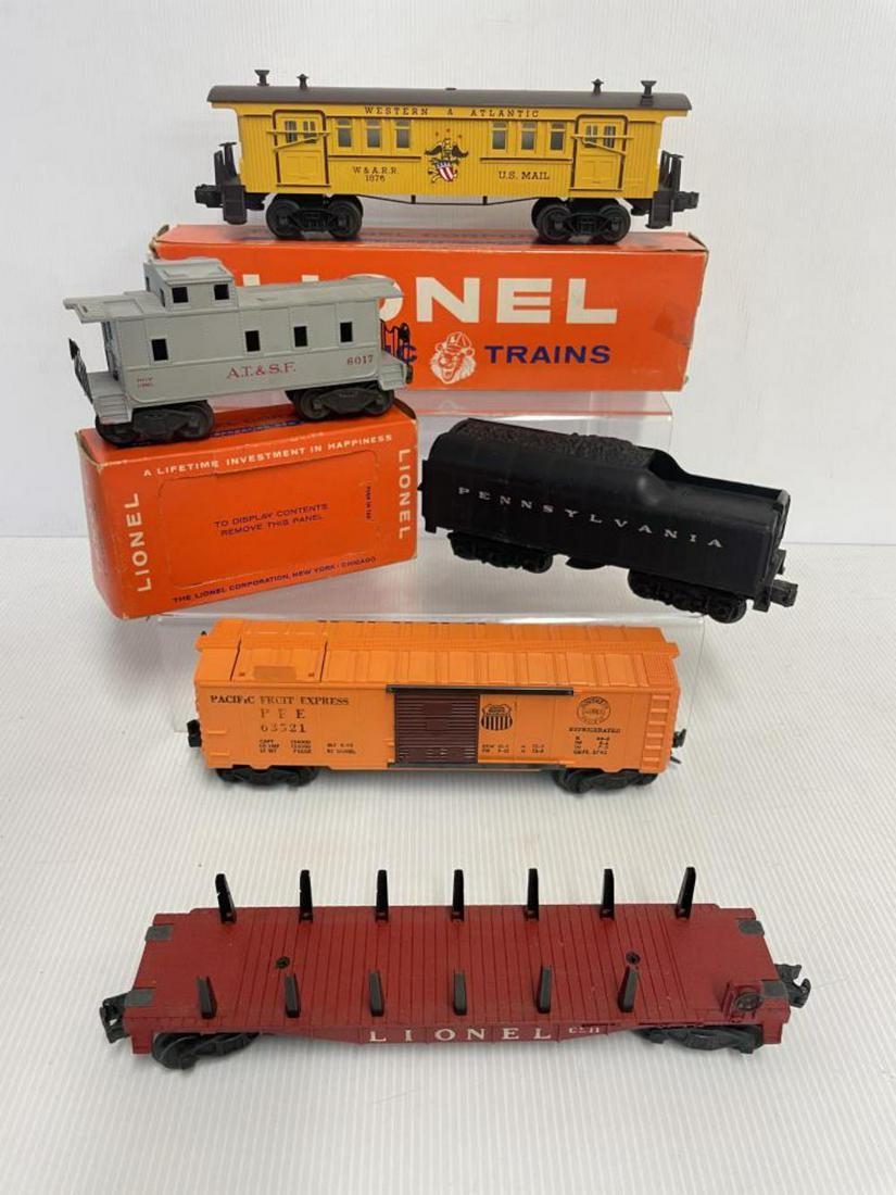5 Lionel Cars, 2 Boxed Auction
