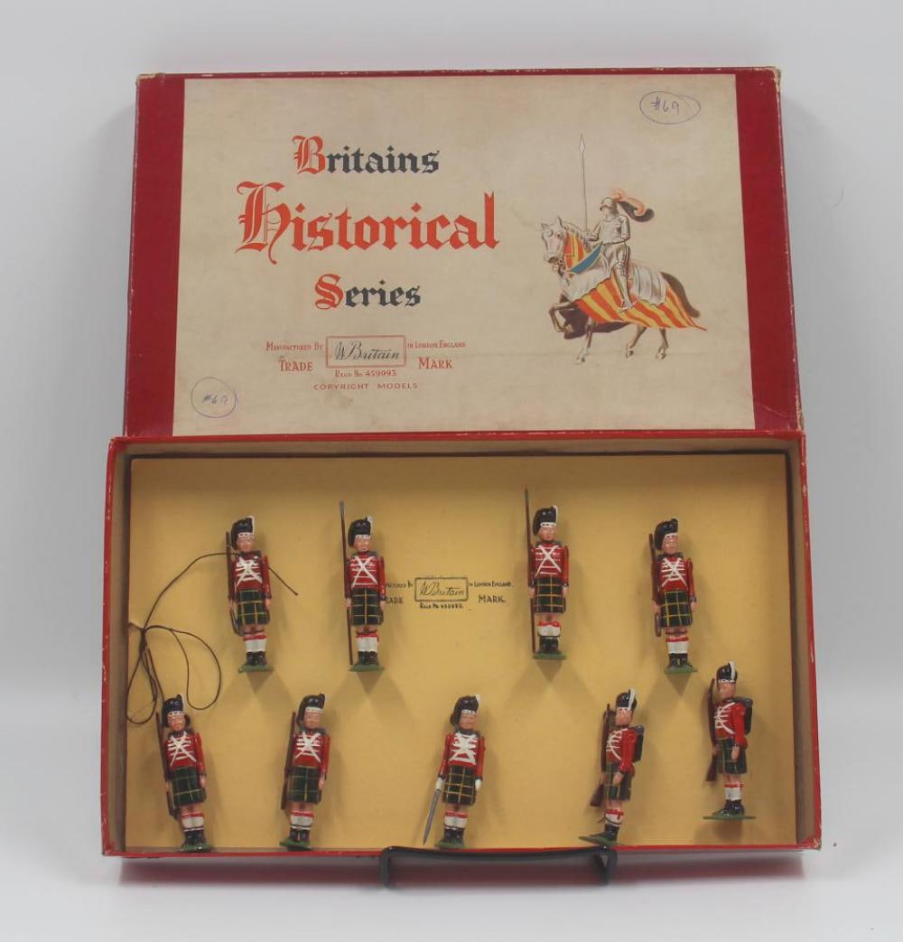 Britain #1519 Waterloo Highlanders In Box Auction