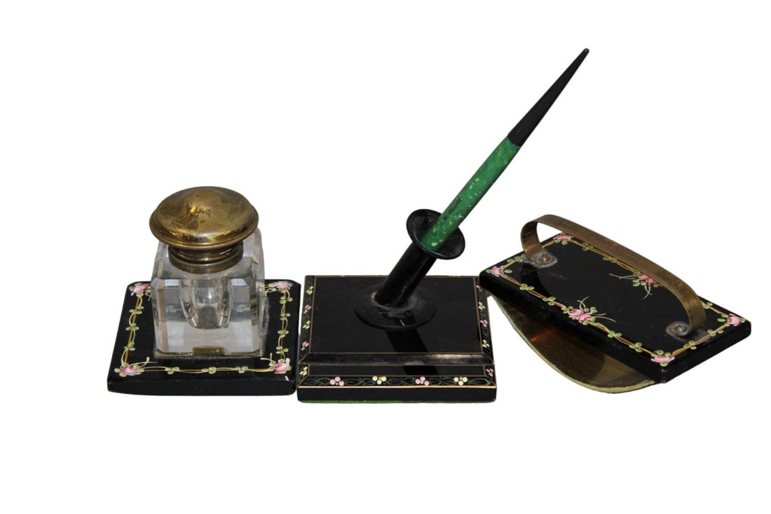 Sheaffer Enameled Desk Set Auction