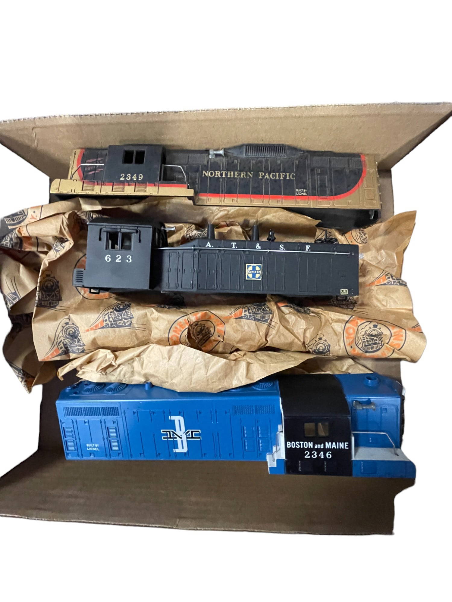 3 Lionel Diesel Shells, 2 Nmint Auction