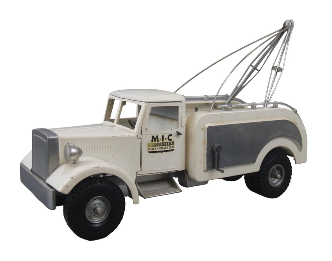 Nice 1954 Smith-miller Mic Wrecker Auction