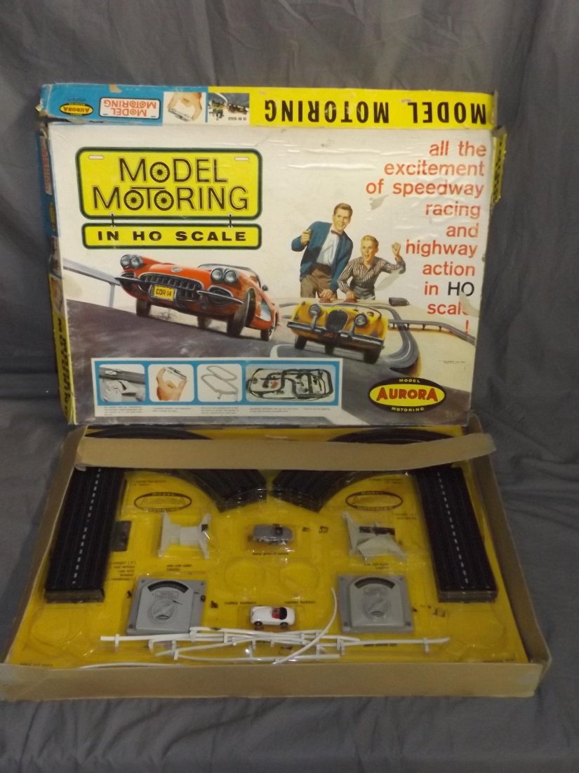 Boxed Aurora Ho Model Motoring Racing Set #1503