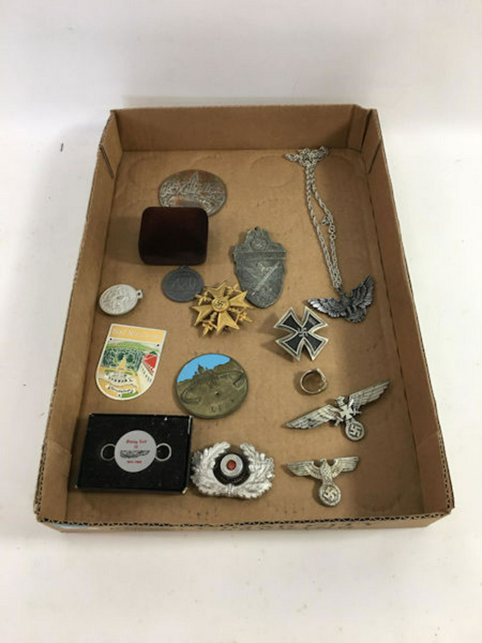 BOX LOT WWII GERMAN MEMORABILIA INCLUDING WWI GERMAN - Aug 17, 2019 ...