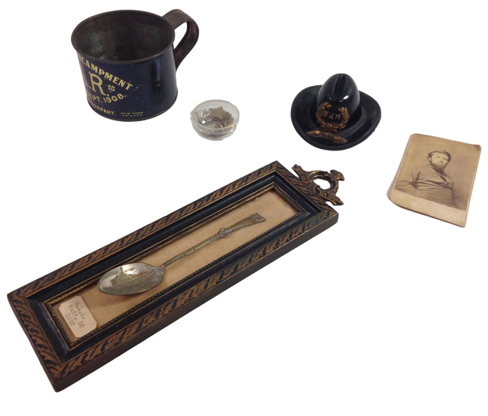 BOX LOT GAR MEMORABILIA INCLUDING CAST IRON HAT AND TIN - Feb 01, 2020 ...