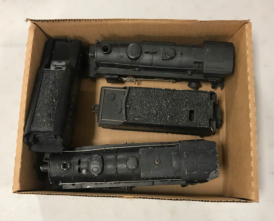 2 Post War Lionel O Gauge Steam Engines With Tenders