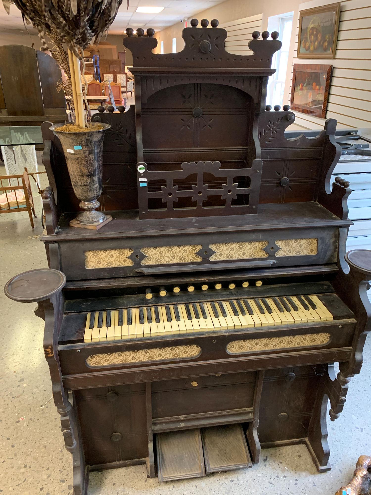 ANTIQUE EASTLAKE VICTORIAN LOWRY PUMP ORGAN - May 27, 2020 | Apple Tree ...