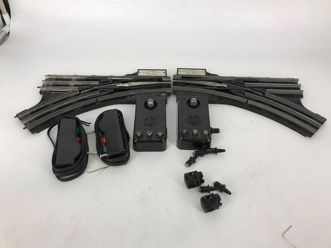 Lionel O Gauge Post War Pair Of Number 022 Switches In