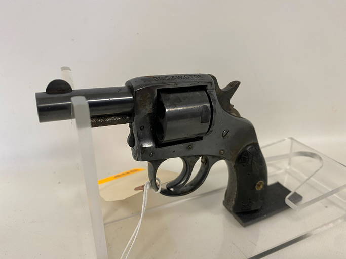 H & R Model Victor .32 S&W Caliber Revolver SN: L05384, broken trigger ...