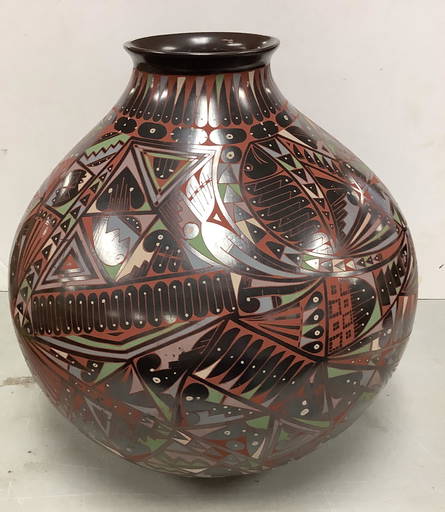 Beautiful Native American Pottery Vase By Naty Ortega And Cesar Nunez