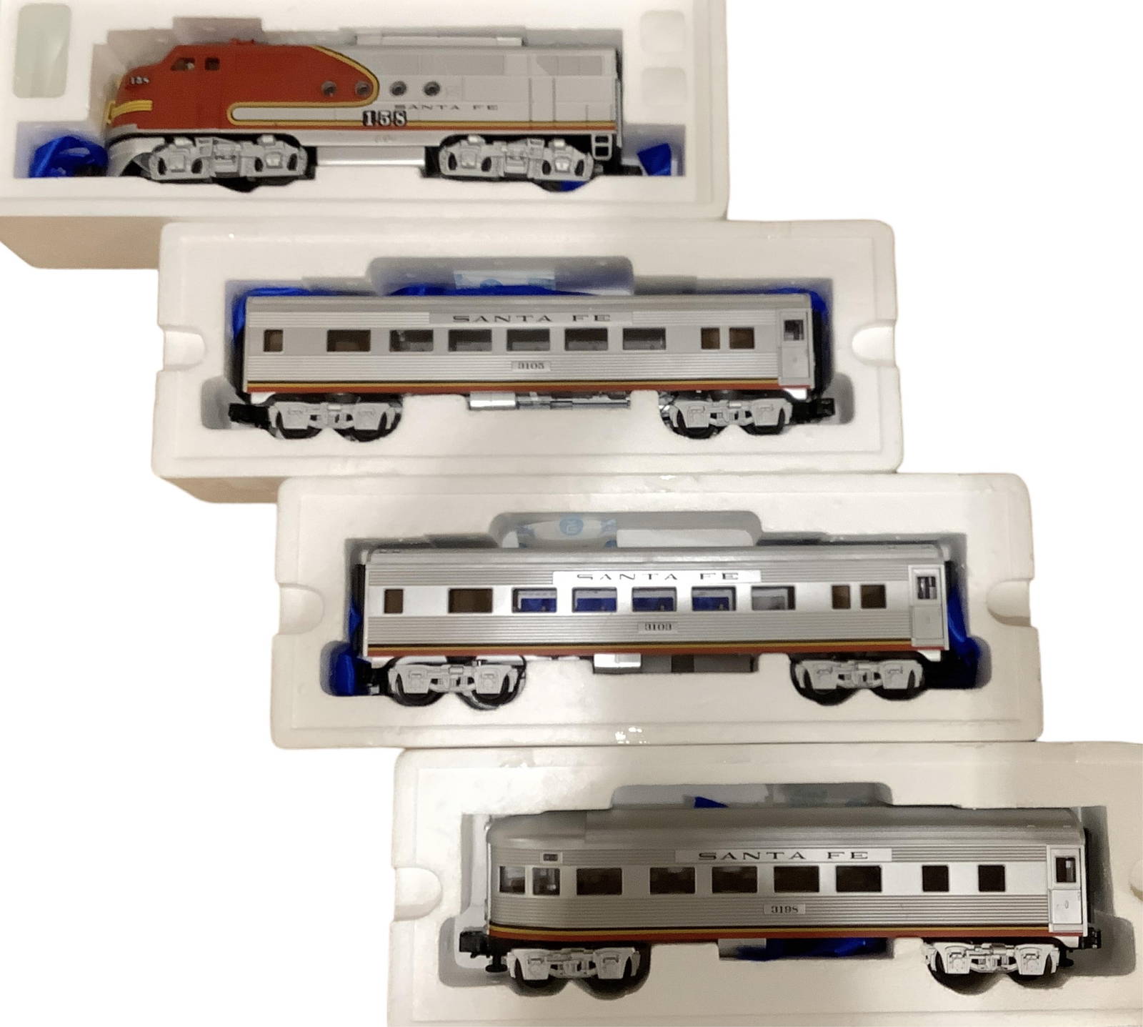 Lionel Modern Era Santa Fe El Capitan Train Set #30001 Auction