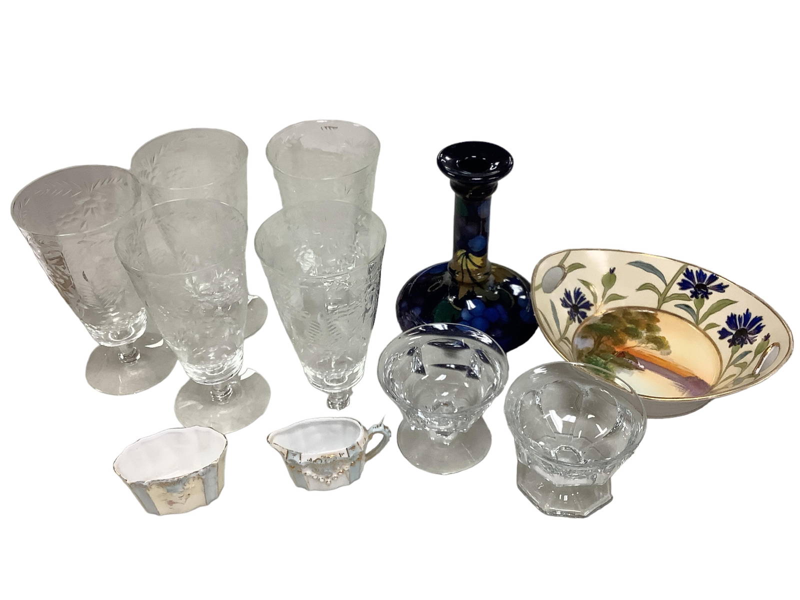 Assorted Decor And Glassware Auction