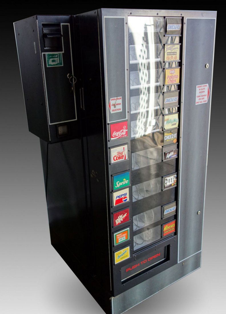 Antares Mechanical Snack Soda Beverage Vending Machine - Aug 04, 2013 ...