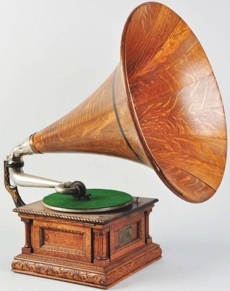 Antique Monarch Special Phonograph With Horn
