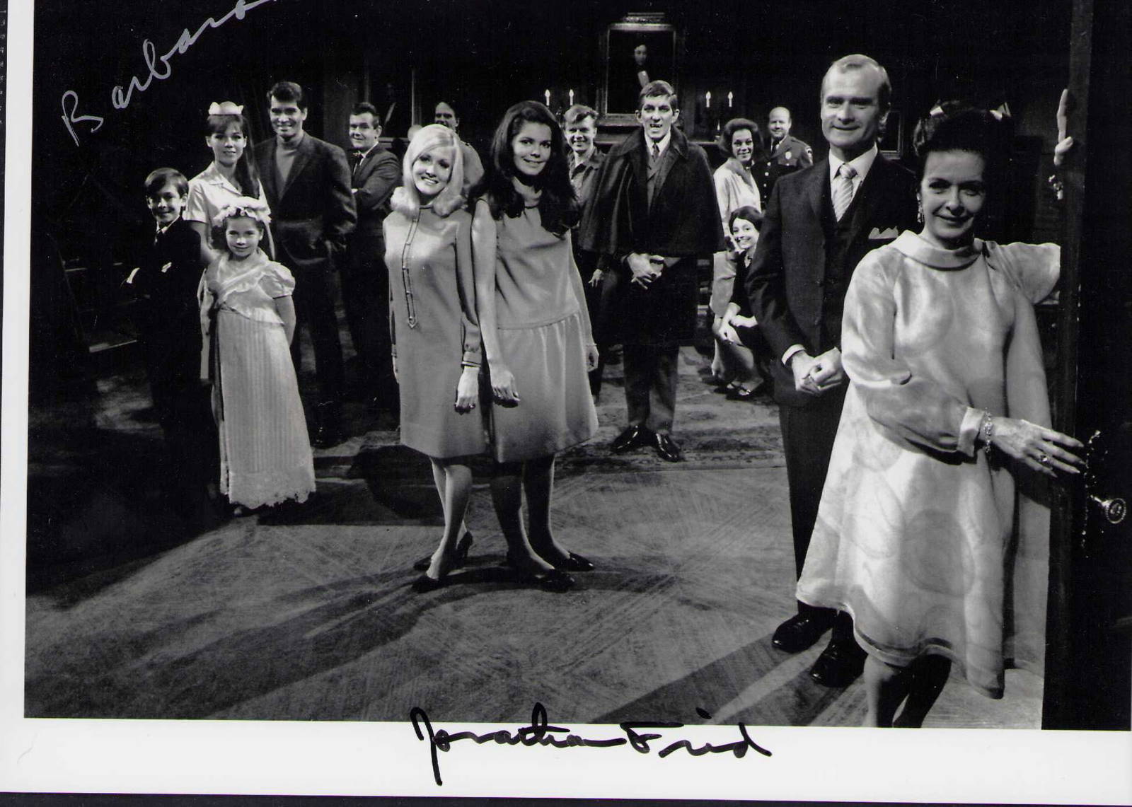 Dark Shadows Jonathan Frid Signed Photograph Auction