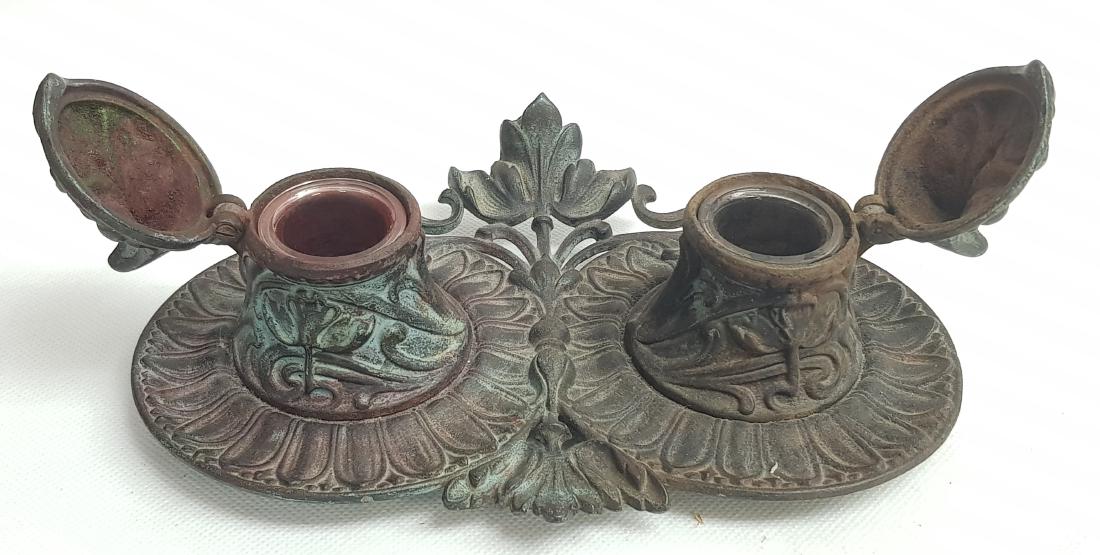 ANTIQUE BRONZE INK WELL - Mar 03, 2013 | Jake Manley in MD