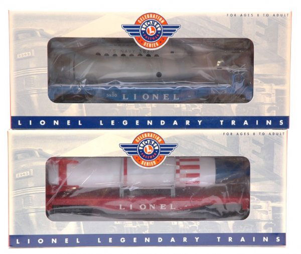 2129: Lionel 26020 and 26025 Flat Cars MINT Boxed