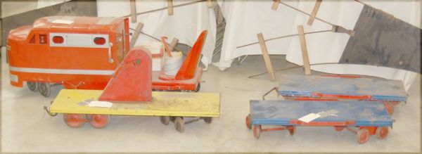 Doepke Yardbird Outdoor Train Set Tracks Loco