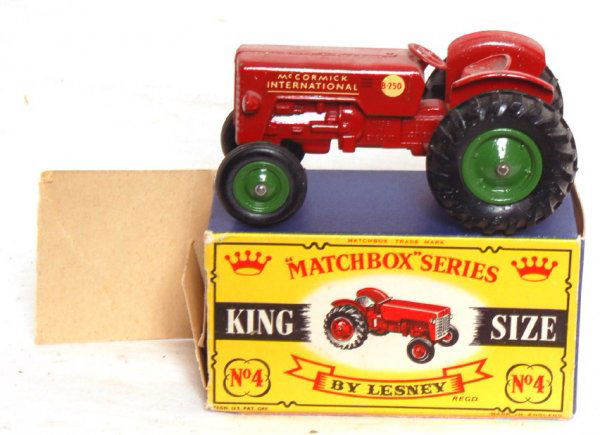 196: Lesney Matchbox series King Size No. 4 tractor OB