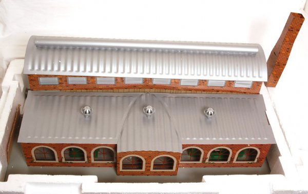 1: Lionel 22918 Premiere No. 466 Locomotive Backshop