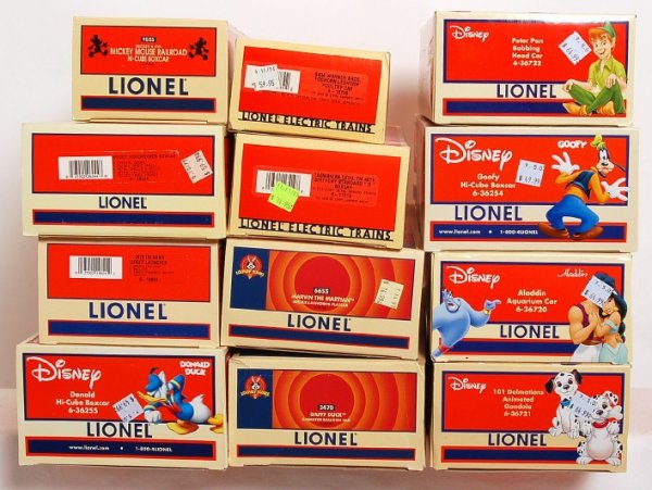 224: Lionel Looney Tunes, Disney freight cars in OB