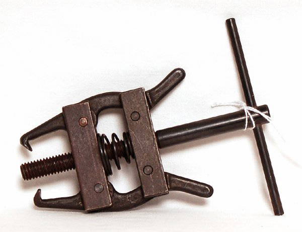 Lionel Dealer Service Station St311 Wheel Puller