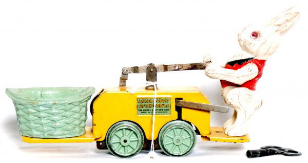 823: Lionel prewar 1107 Peter Rabbit Chick Mobile