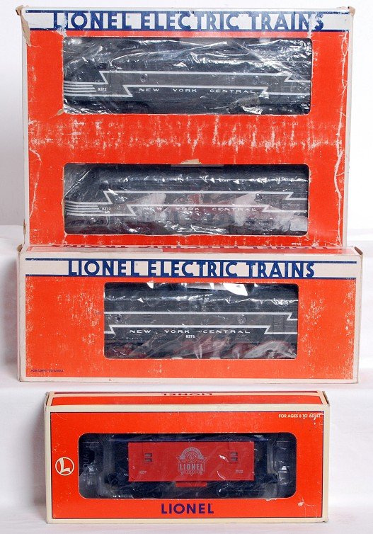 27: Lionel 8370, 8371 and 26530 in OB